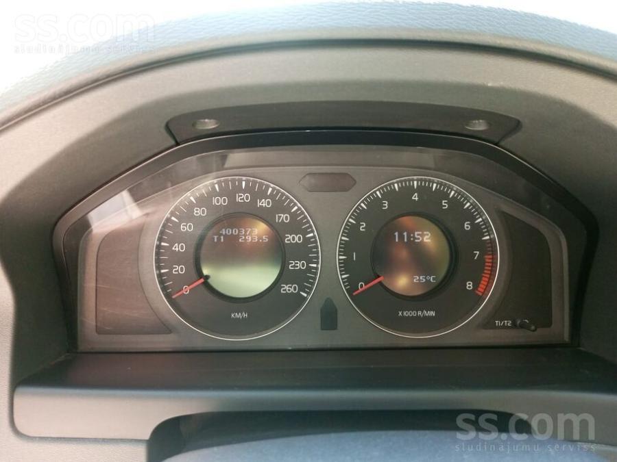 Black Volvo S80 2007 in Riga, with an engine capacity of 3.20 L and mileage of 400 thousand km for 1050 €, photo 13 on AUTOMOTO.COM.LV