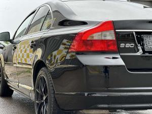Melns Volvo S80 2007 Šauļi, ar dzinēja tilpumu 2.40 L un nobraukumu 317 tūkst. km par 4250 €, foto 15 vietnē AUTOMOTO.COM.LV