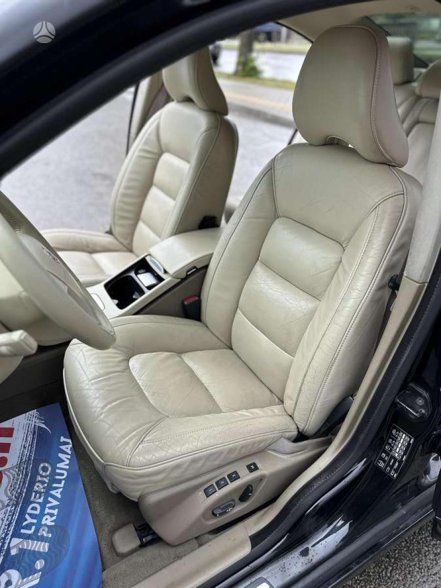 Melns Volvo S80 2007 Šauļi, ar dzinēja tilpumu 2.40 L un nobraukumu 317 tūkst. km par 4250 €, foto 20 vietnē AUTOMOTO.COM.LV