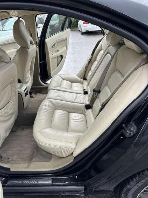 Melns Volvo S80 2007 Šauļi, ar dzinēja tilpumu 2.40 L un nobraukumu 317 tūkst. km par 4250 €, foto 31 vietnē AUTOMOTO.COM.LV