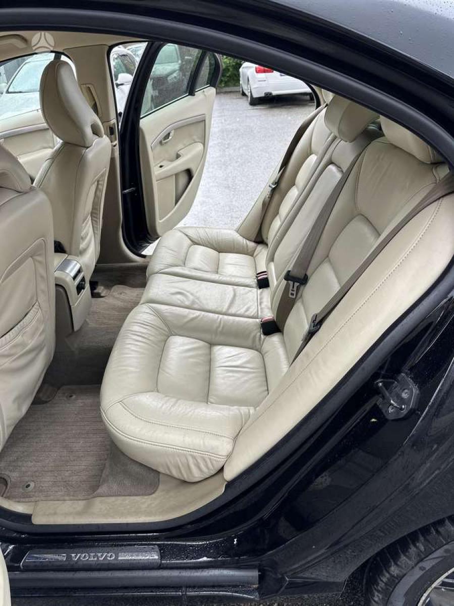 Melns Volvo S80 2007 Šauļi, ar dzinēja tilpumu 2.40 L un nobraukumu 317 tūkst. km par 4250 €, foto 31 vietnē AUTOMOTO.COM.LV