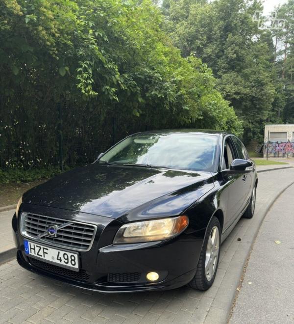Black Volvo S80 2007 in Vilnius, with an engine capacity of 2.40 L and mileage of 410 thousand km for 2400 €, photo 1 on AUTOMOTO.COM.LV