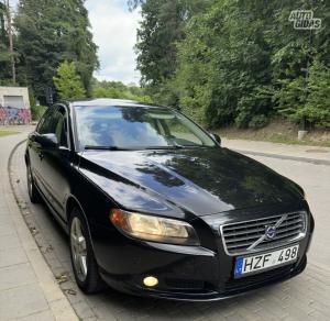 Black Volvo S80 2007 in Vilnius, with an engine capacity of 2.40 L and mileage of 410 thousand km for 2400 €, photo 4 on AUTOMOTO.COM.LV