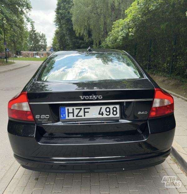 Black Volvo S80 2007 in Vilnius, with an engine capacity of 2.40 L and mileage of 410 thousand km for 2400 €, photo 5 on AUTOMOTO.COM.LV