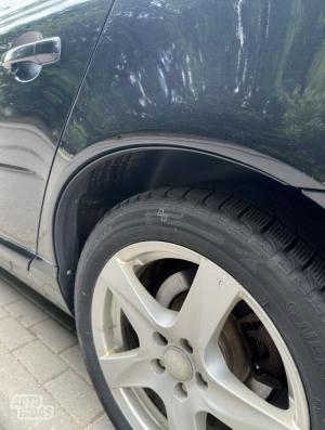Black Volvo S80 2007 in Vilnius, with an engine capacity of 2.40 L and mileage of 410 thousand km for 2400 €, photo 11 on AUTOMOTO.COM.LV