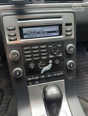 Black Volvo S80 2007 in Vilnius, with an engine capacity of 2.40 L and mileage of 410 thousand km for 2400 €, photo 18 on AUTOMOTO.COM.LV