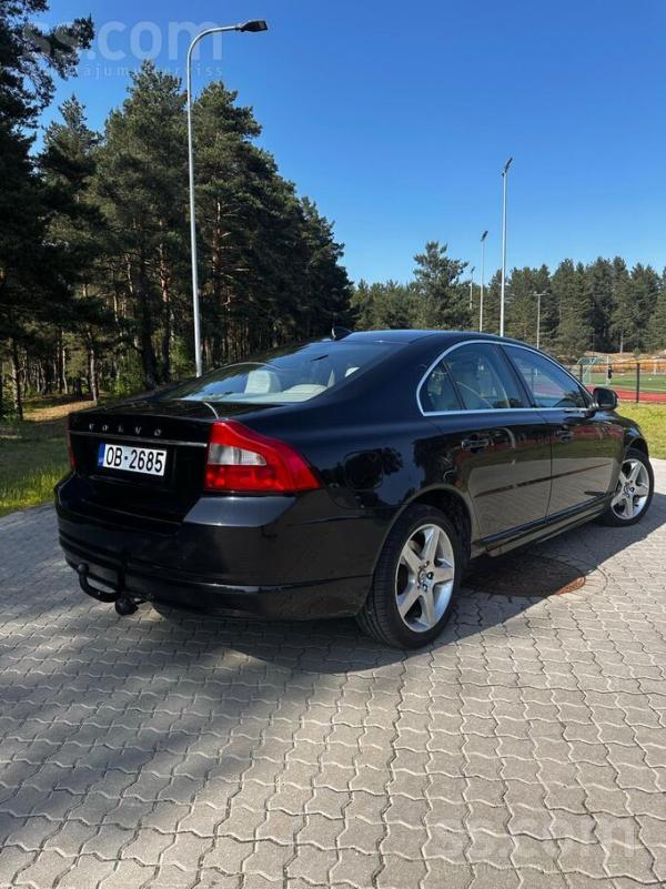 Melns Volvo S80 2007 Rīga, ar dzinēja tilpumu 2.40 L un nobraukumu 259 tūkst. km par 3350 €, foto 1 vietnē AUTOMOTO.COM.LV