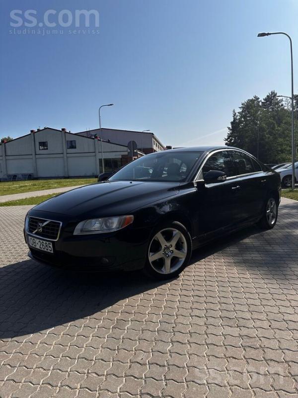 Melns Volvo S80 2007 Rīga, ar dzinēja tilpumu 2.40 L un nobraukumu 259 tūkst. km par 3350 €, foto 4 vietnē AUTOMOTO.COM.LV