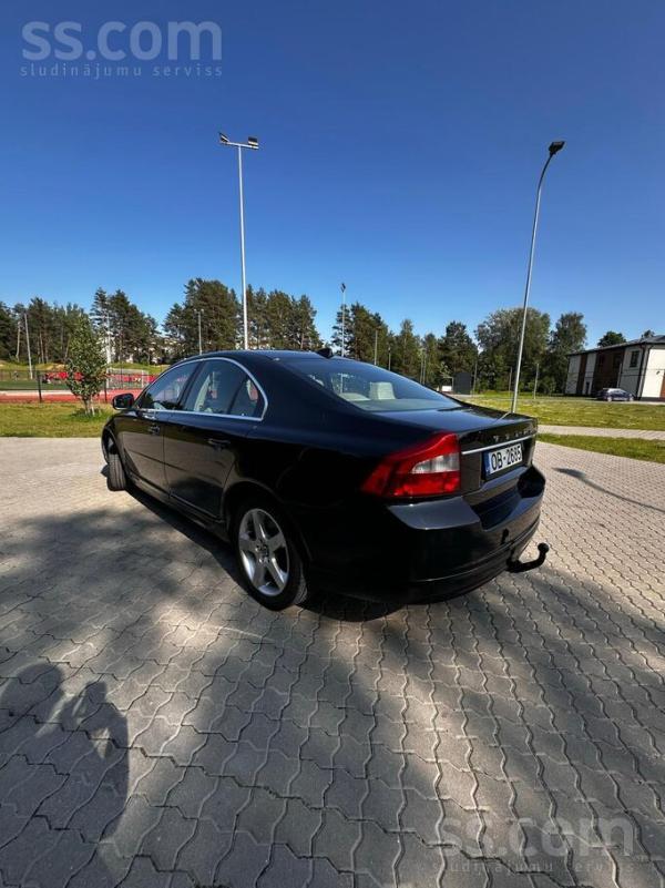 Melns Volvo S80 2007 Rīga, ar dzinēja tilpumu 2.40 L un nobraukumu 259 tūkst. km par 3350 €, foto 9 vietnē AUTOMOTO.COM.LV