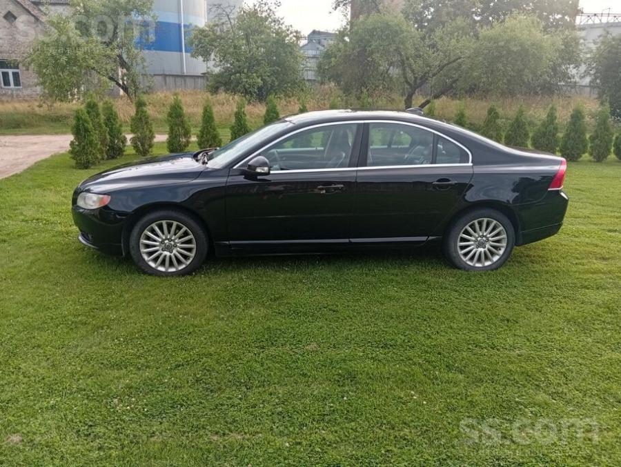 Black Volvo S80 2007 in Madona, with an engine capacity of 2.40 L and mileage of 527 thousand km for 2100 €, photo 5 on AUTOMOTO.COM.LV