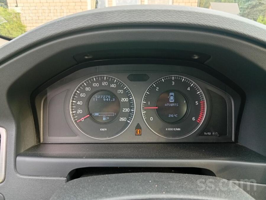 Black Volvo S80 2007 in Madona, with an engine capacity of 2.40 L and mileage of 527 thousand km for 2100 €, photo 8 on AUTOMOTO.COM.LV
