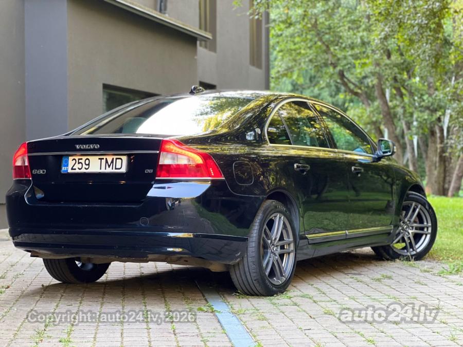 Black Volvo S80 2007 in Tallinn, with an engine capacity of 2.40 L and mileage of 354 thousand km for 4999 €, photo 6 on AUTOMOTO.COM.LV