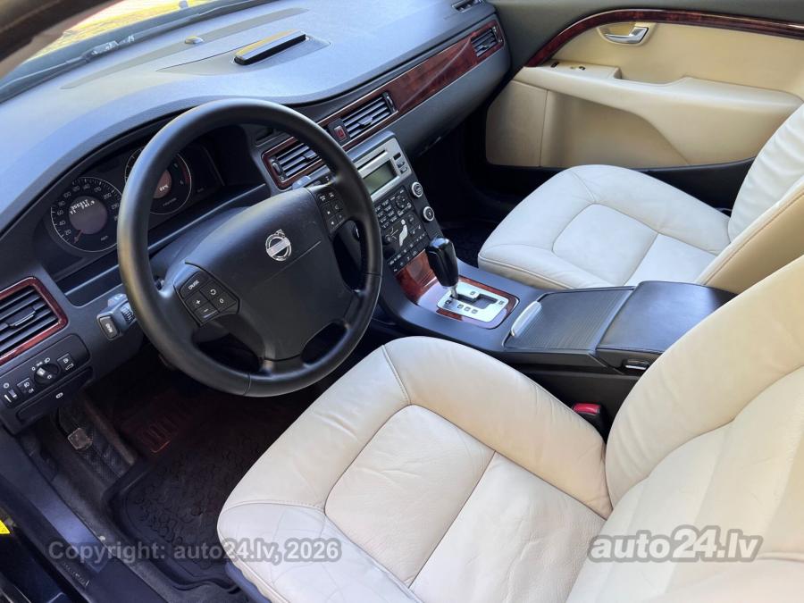 Black Volvo S80 2007 in Tallinn, with an engine capacity of 2.40 L and mileage of 354 thousand km for 4999 €, photo 10 on AUTOMOTO.COM.LV