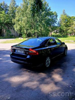 Black Volvo S80 2007 in Riga, with an engine capacity of 2.40 L and mileage of 371 thousand km for 3250 €, photo 5 on AUTOMOTO.COM.LV
