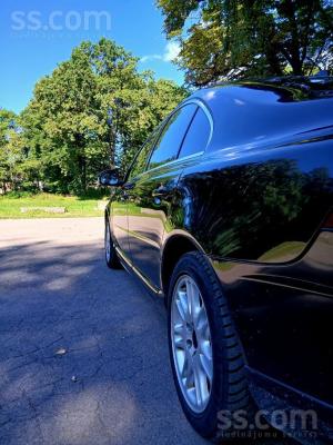 Black Volvo S80 2007 in Riga, with an engine capacity of 2.40 L and mileage of 371 thousand km for 3250 €, photo 7 on AUTOMOTO.COM.LV