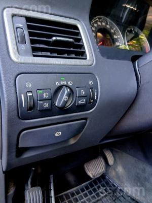 Black Volvo S80 2007 in Riga, with an engine capacity of 2.40 L and mileage of 371 thousand km for 3250 €, photo 15 on AUTOMOTO.COM.LV