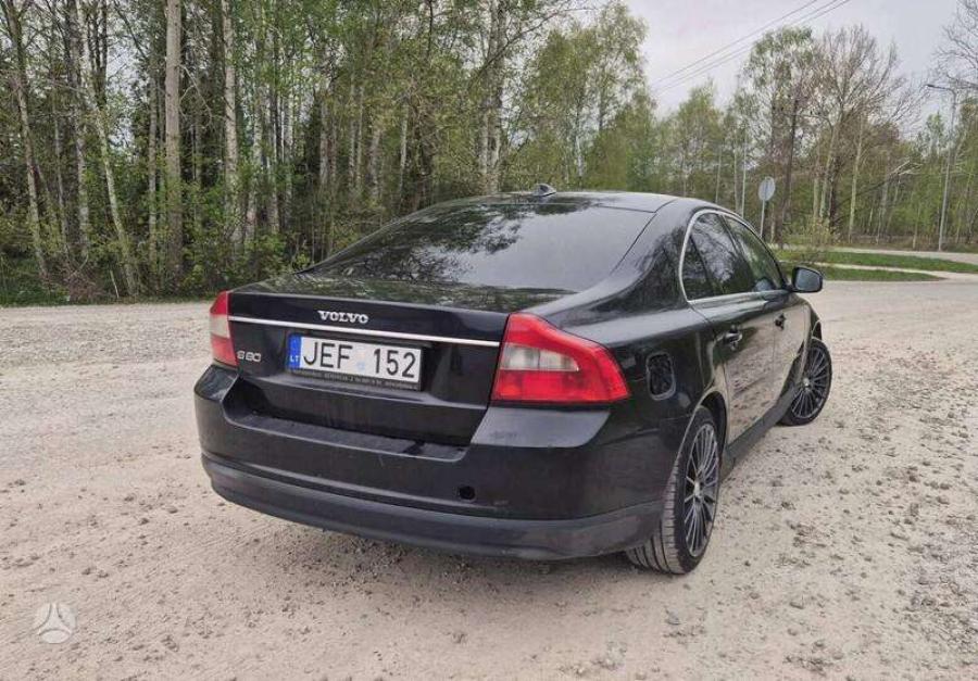 Melns Volvo S80 2007 Šauļi, ar dzinēja tilpumu 2.40 L un nobraukumu 450 tūkst. km par 1600 €, foto 5 vietnē AUTOMOTO.COM.LV