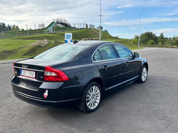 Вольво С80 2007 в Нарва на AUTOMOTO.COM.LV Черный Вольво С80 2007 в Нарва, объемом двигателя 2.40 л и пробегом 519 тыс. км за 2100 €, фото 7 на AUTOMOTO.COM.LV