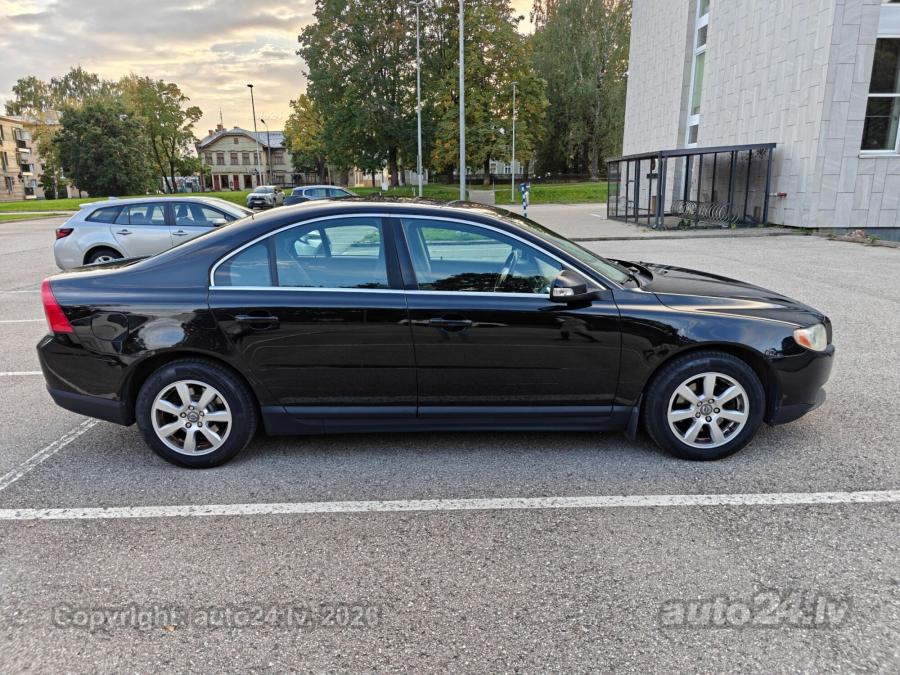 Melns Volvo S80 2007 Tartu, ar dzinēja tilpumu 2.50 L un nobraukumu 362 tūkst. km par 1999 €, foto 1 vietnē AUTOMOTO.COM.LV