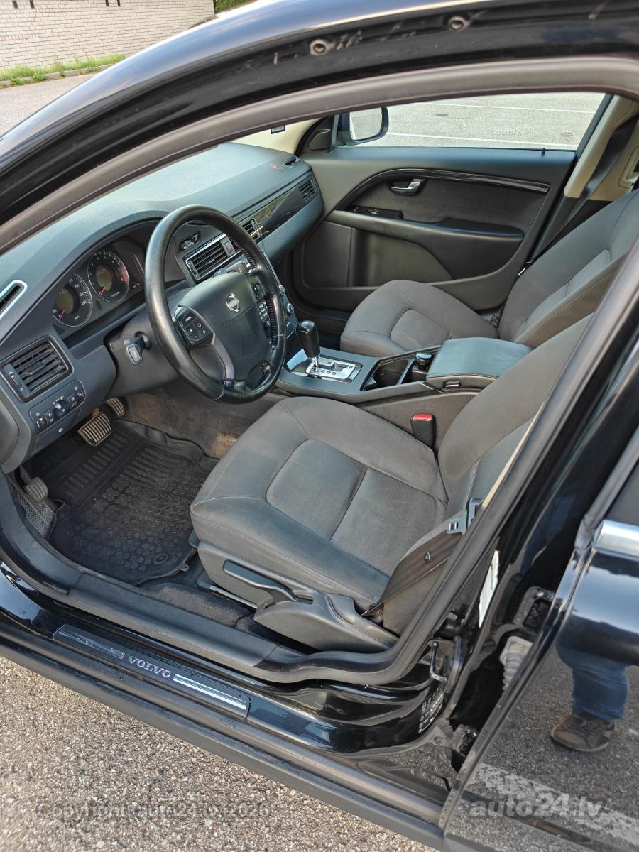 Melns Volvo S80 2007 Tartu, ar dzinēja tilpumu 2.50 L un nobraukumu 362 tūkst. km par 1999 €, foto 11 vietnē AUTOMOTO.COM.LV