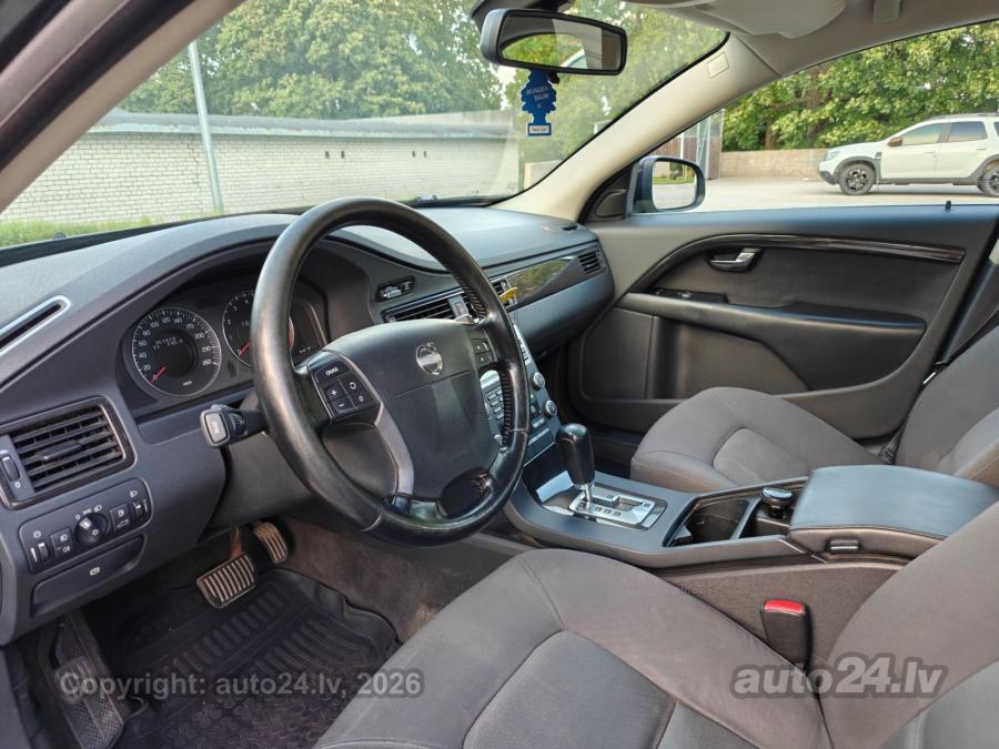 Melns Volvo S80 2007 Tartu, ar dzinēja tilpumu 2.50 L un nobraukumu 362 tūkst. km par 1999 €, foto 12 vietnē AUTOMOTO.COM.LV