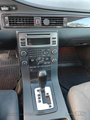 Melns Volvo S80 2007 Tartu, ar dzinēja tilpumu 2.50 L un nobraukumu 362 tūkst. km par 1999 €, foto 13 vietnē AUTOMOTO.COM.LV