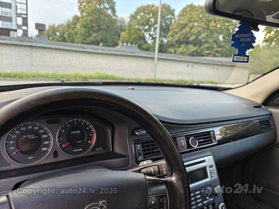 Melns Volvo S80 2007 Tartu, ar dzinēja tilpumu 2.50 L un nobraukumu 362 tūkst. km par 1999 €, foto 14 vietnē AUTOMOTO.COM.LV