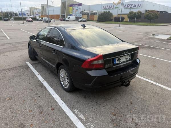 Вольво С80 2007 в Елгава на AUTOMOTO.COM.LV Черный Вольво С80 2007 в Елгава, объемом двигателя 2.40 л и пробегом 429 тыс. км за 2000 €, фото 4 на AUTOMOTO.COM.LV