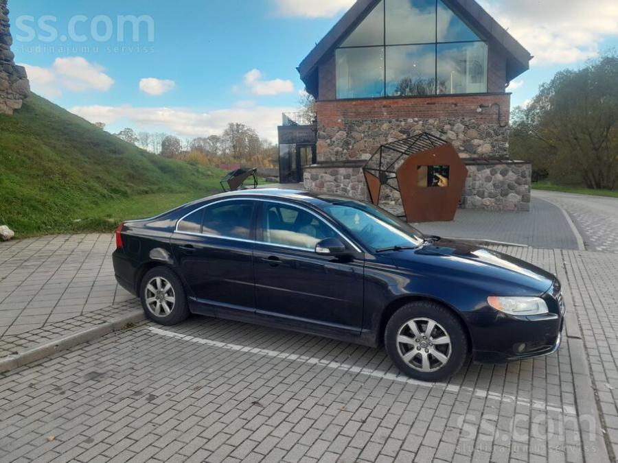Black Volvo S80 2007 in Rezekne, with an engine capacity of 2.40 L and mileage of 387 thousand km for 1250 €, photo 1 on AUTOMOTO.COM.LV