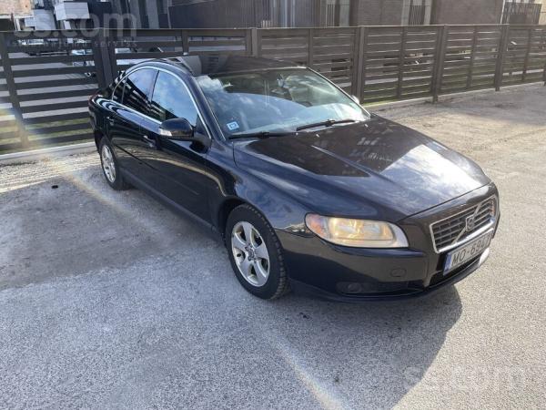Black Volvo S80 2008 in Riga, with an engine capacity of 2.40 L and mileage of 314 thousand km for 3900 €, photo 2 on AUTOMOTO.COM.LV