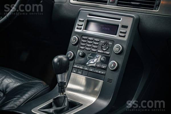 Black Volvo S80 2008 in Riga, with an engine capacity of 2.40 L and mileage of 0 thousand km for 2990 €, photo 7 on AUTOMOTO.COM.LV