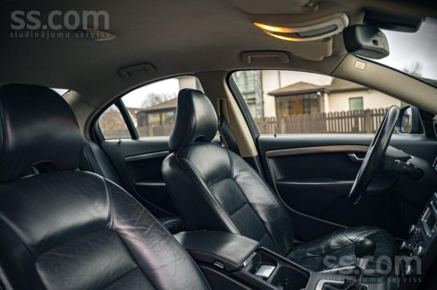 Black Volvo S80 2008 in Riga, with an engine capacity of 2.40 L and mileage of 0 thousand km for 2990 €, photo 11 on AUTOMOTO.COM.LV