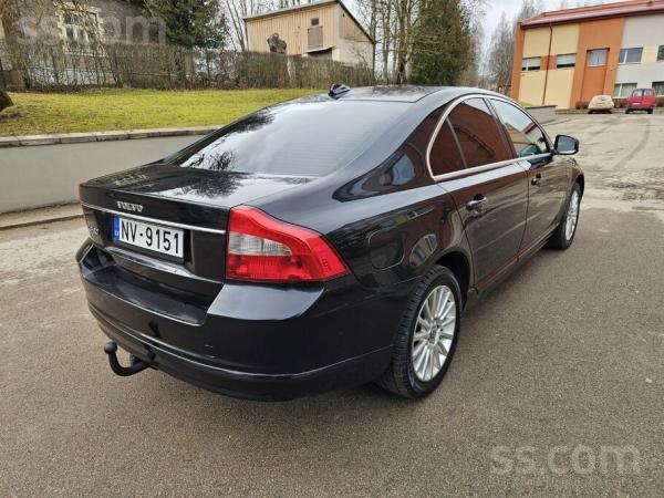 Black Volvo S80 2008 in Jekabpils, with an engine capacity of 2.40 L and mileage of 0 thousand km for 4490 €, photo 6 on AUTOMOTO.COM.LV