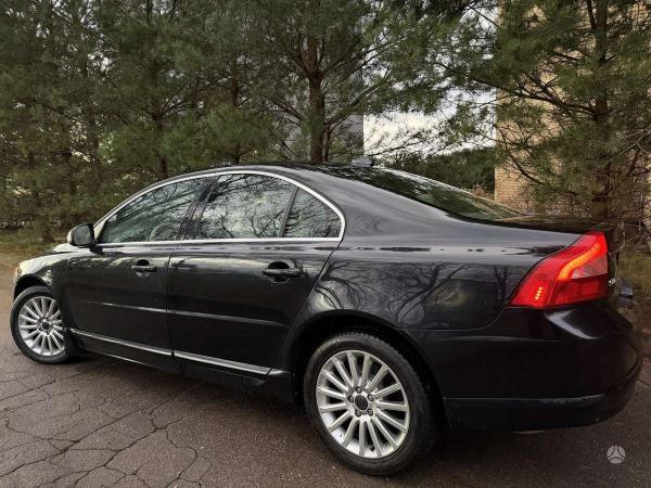 Melns Volvo S80 2008 Kauņa, ar dzinēja tilpumu 2.40 L un nobraukumu 325 tūkst. km par 2850 €, foto 3 vietnē AUTOMOTO.COM.LV
