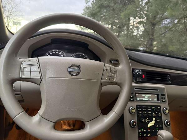 Melns Volvo S80 2008 Kauņa, ar dzinēja tilpumu 2.40 L un nobraukumu 325 tūkst. km par 2850 €, foto 5 vietnē AUTOMOTO.COM.LV
