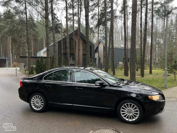 Black Volvo S80 2008 in Vilnius, with an engine capacity of 3.20 L and mileage of 300 thousand km for 2499 €, photo 3 on AUTOMOTO.COM.LV