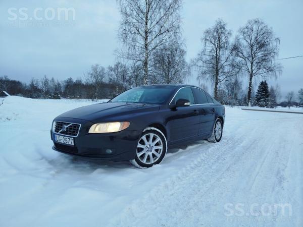 Black Volvo S80 2008 in Rezekne, with an engine capacity of 2.00 L and mileage of 374 thousand km for 3300 €, photo 1 on AUTOMOTO.COM.LV