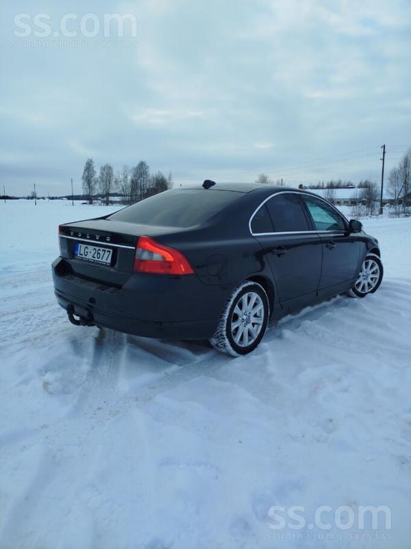 Black Volvo S80 2008 in Rezekne, with an engine capacity of 2.00 L and mileage of 374 thousand km for 3300 €, photo 2 on AUTOMOTO.COM.LV