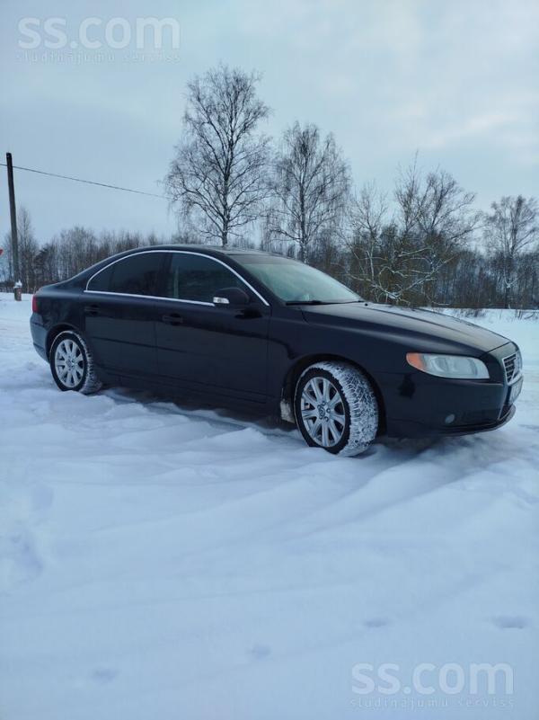 Black Volvo S80 2008 in Rezekne, with an engine capacity of 2.00 L and mileage of 374 thousand km for 3300 €, photo 3 on AUTOMOTO.COM.LV