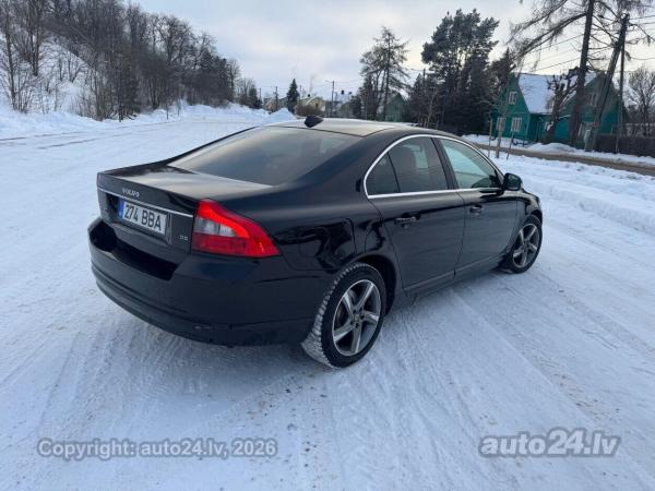 Black Volvo S80 2008 in Rakvere, with an engine capacity of 2.40 L and mileage of 352 thousand km for 5200 €, photo 2 on AUTOMOTO.COM.LV