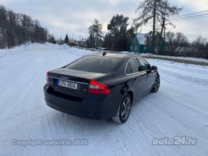 Melns Volvo S80 2008 Rakvere, ar dzinēja tilpumu 2.40 L un nobraukumu 352 tūkst. km par 5200 €, foto 3 vietnē AUTOMOTO.COM.LV
