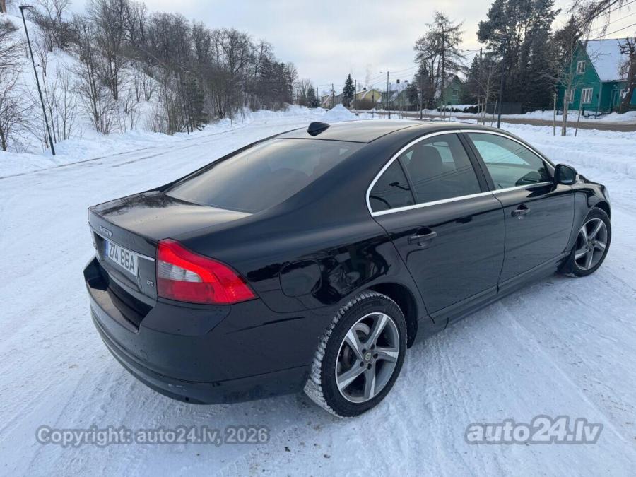 Melns Volvo S80 2008 Rakvere, ar dzinēja tilpumu 2.40 L un nobraukumu 352 tūkst. km par 5200 €, foto 4 vietnē AUTOMOTO.COM.LV