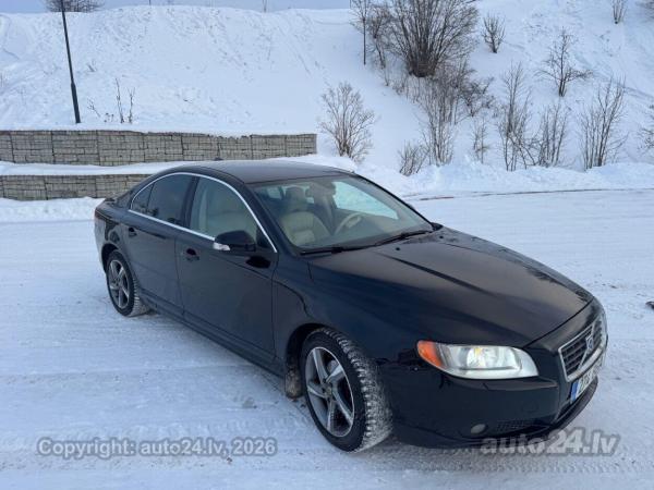 Black Volvo S80 2008 in Rakvere, with an engine capacity of 2.40 L and mileage of 352 thousand km for 5200 €, photo 5 on AUTOMOTO.COM.LV