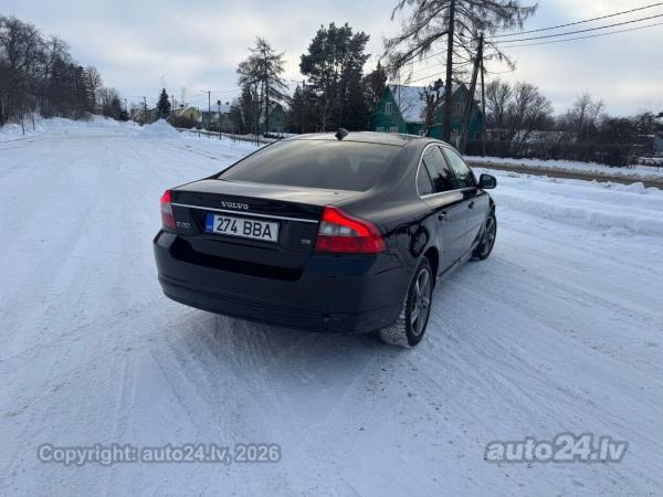 Black Volvo S80 2008 in Rakvere, with an engine capacity of 2.40 L and mileage of 352 thousand km for 5200 €, photo 10 on AUTOMOTO.COM.LV