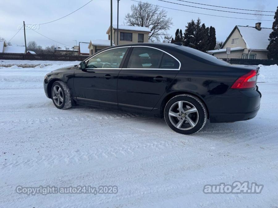 Melns Volvo S80 2008 Rakvere, ar dzinēja tilpumu 2.40 L un nobraukumu 352 tūkst. km par 5200 €, foto 13 vietnē AUTOMOTO.COM.LV