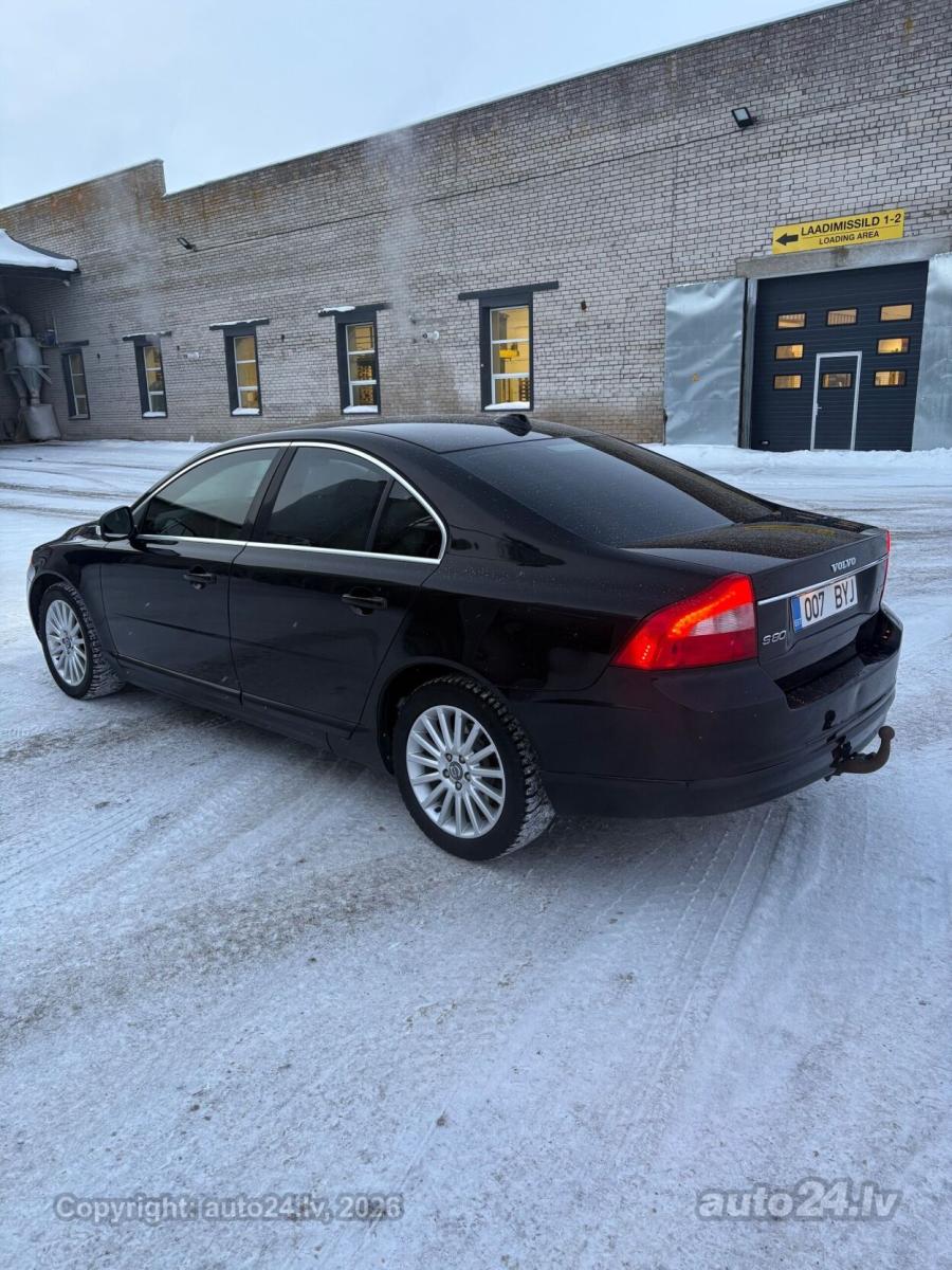 Black Volvo S80 2008 in Tallinn, with an engine capacity of 2.40 L and mileage of 407 thousand km for 3100 €, photo 2 on AUTOMOTO.COM.LV