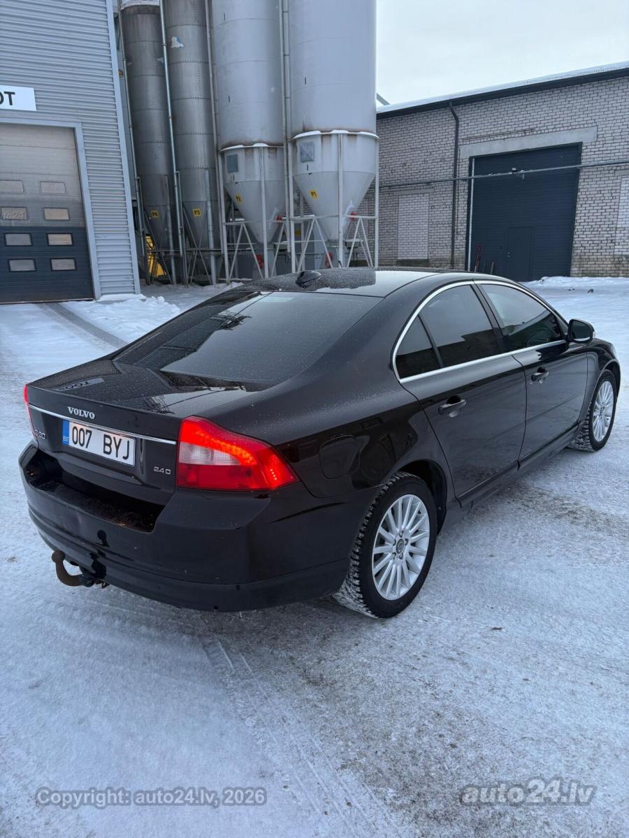 Black Volvo S80 2008 in Tallinn, with an engine capacity of 2.40 L and mileage of 407 thousand km for 3100 €, photo 4 on AUTOMOTO.COM.LV