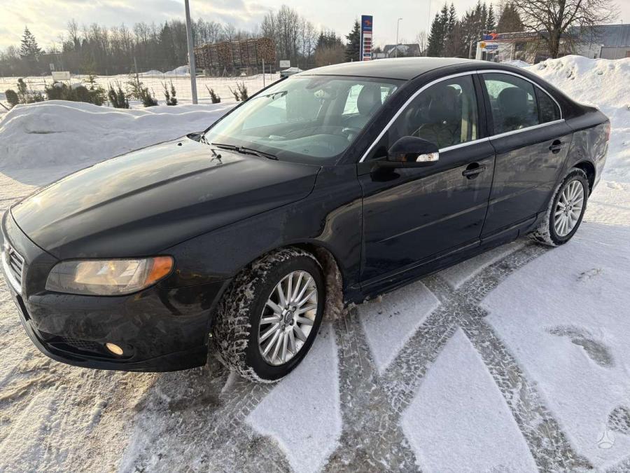Melns Volvo S80 2008 Širvintos, ar dzinēja tilpumu 2.40 L un nobraukumu 438 tūkst. km par 2850 €, foto 3 vietnē AUTOMOTO.COM.LV