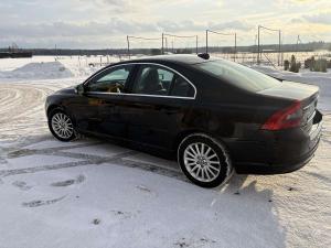 Melns Volvo S80 2008 Širvintos, ar dzinēja tilpumu 2.40 L un nobraukumu 438 tūkst. km par 2850 €, foto 4 vietnē AUTOMOTO.COM.LV
