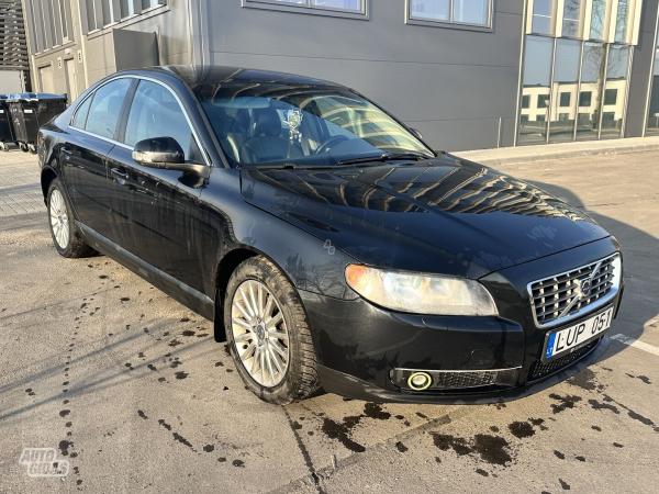 Melns Volvo S80 2008 Viļņa, ar dzinēja tilpumu 2.40 L un nobraukumu 500 tūkst. km par 1799 €, foto 1 vietnē AUTOMOTO.COM.LV